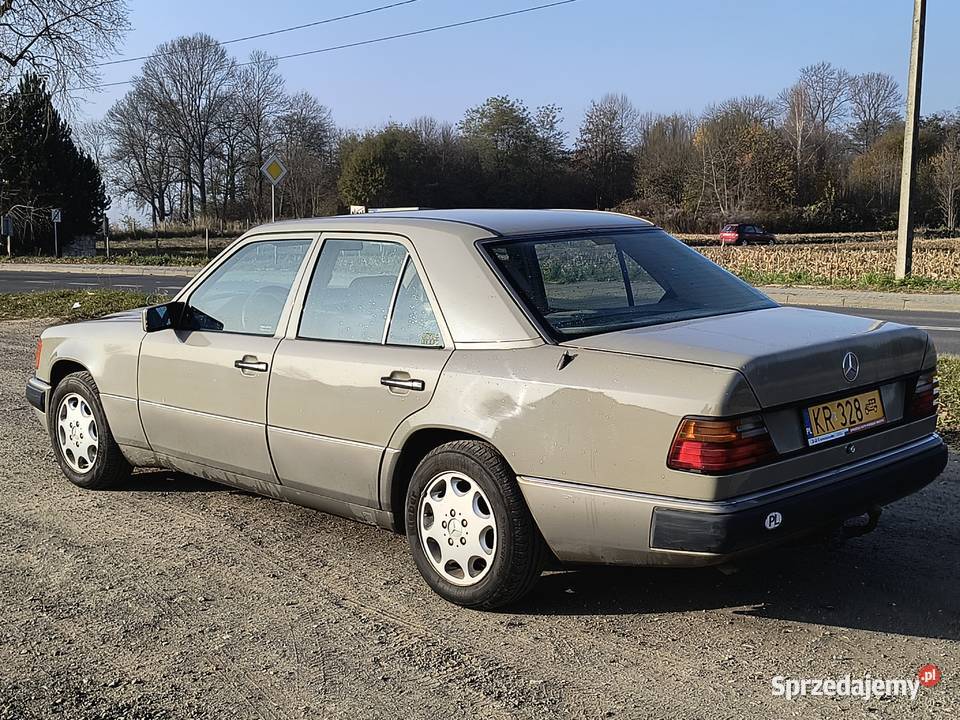 Mercedes W124 200D Polski Salon Żółte tablice Zabytek Kraków ...
