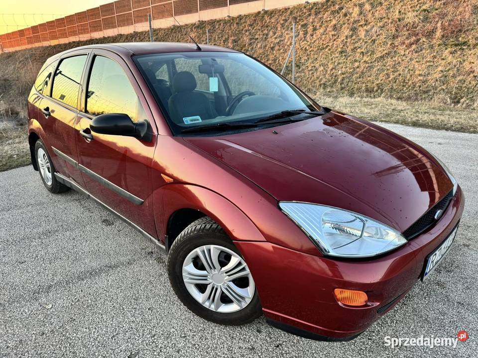 ** Ford Fokus 1.6 Benzyna ** 2001r * Zadbanny ** Dębica - Sprzedajemy.pl
