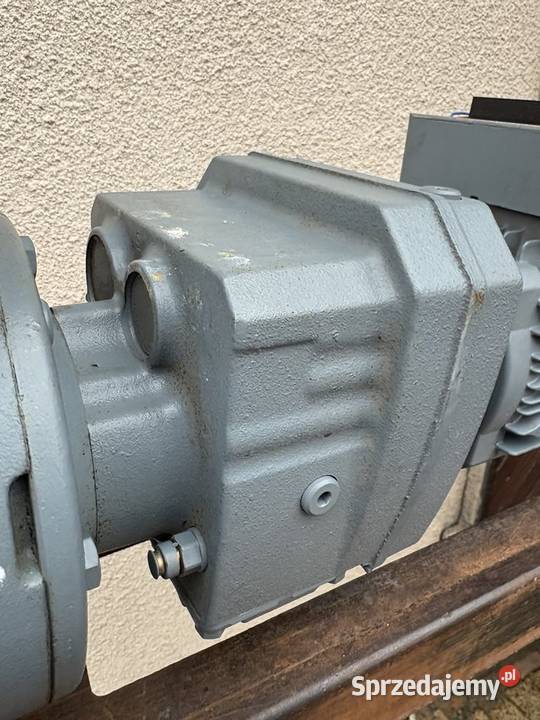 SEW SA67 R37 DRS71S4BE1/MI/ISU/TH Servomotor Warszawa - Sprzedajemy.pl