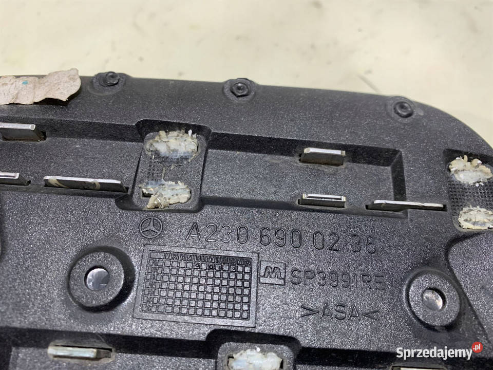 ATRAPA BŁOTNIKA PRAWA MERCEDES W230 2306900236 Murzynowo - Sprzedajemy.pl