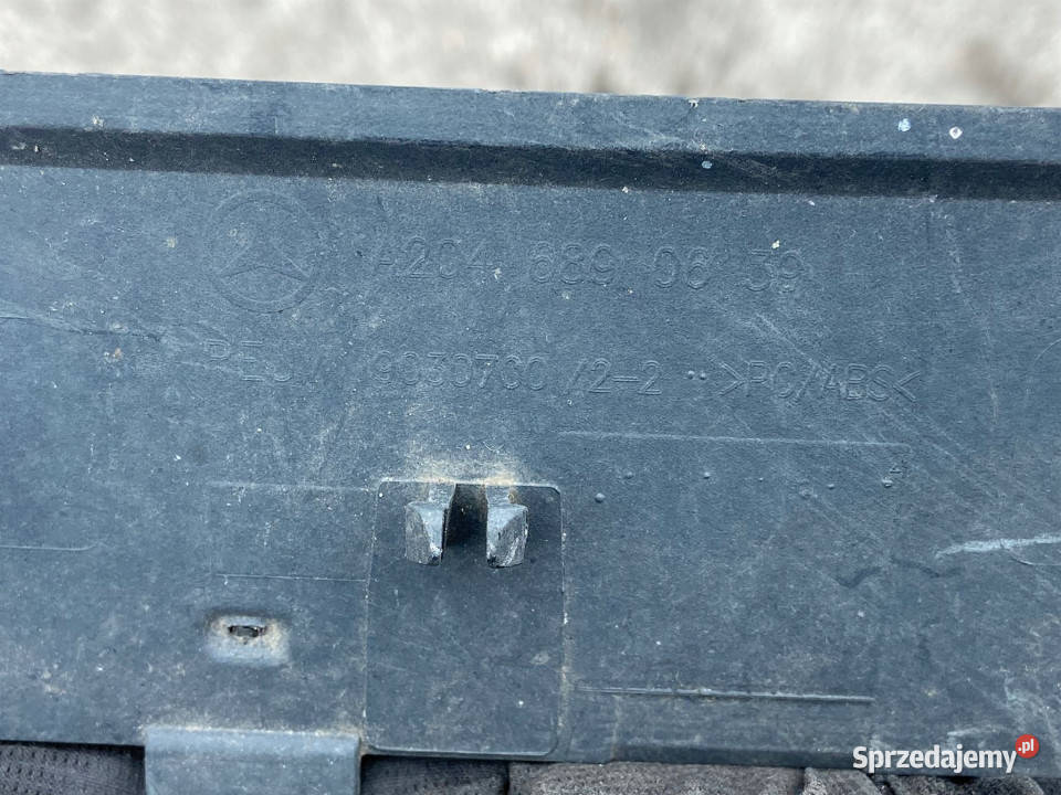 2046890639 OSŁONA RAMKA LICZNIKA MERCEDES W204 Murzynowo - Sprzedajemy.pl