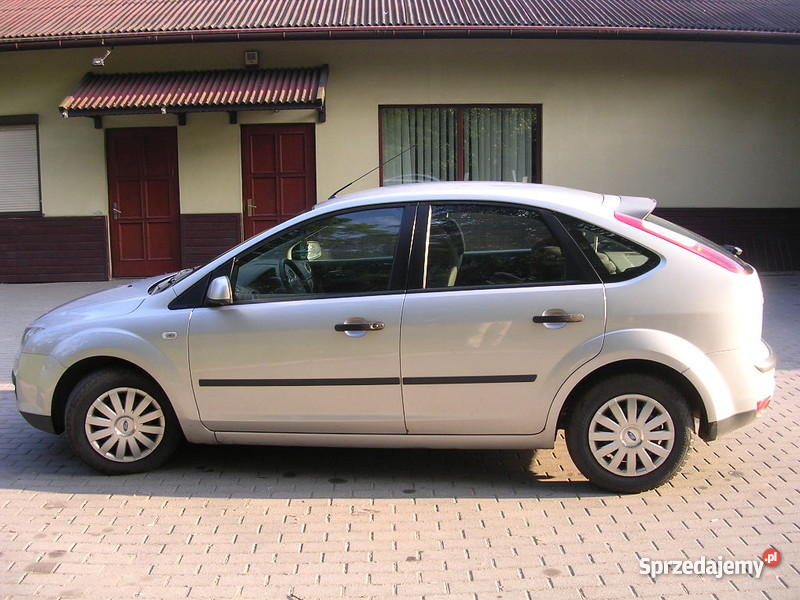 Ford Focus 100 % Bezwypadkowy Maksymalne Wyposażenie 5-drzwiowy ...