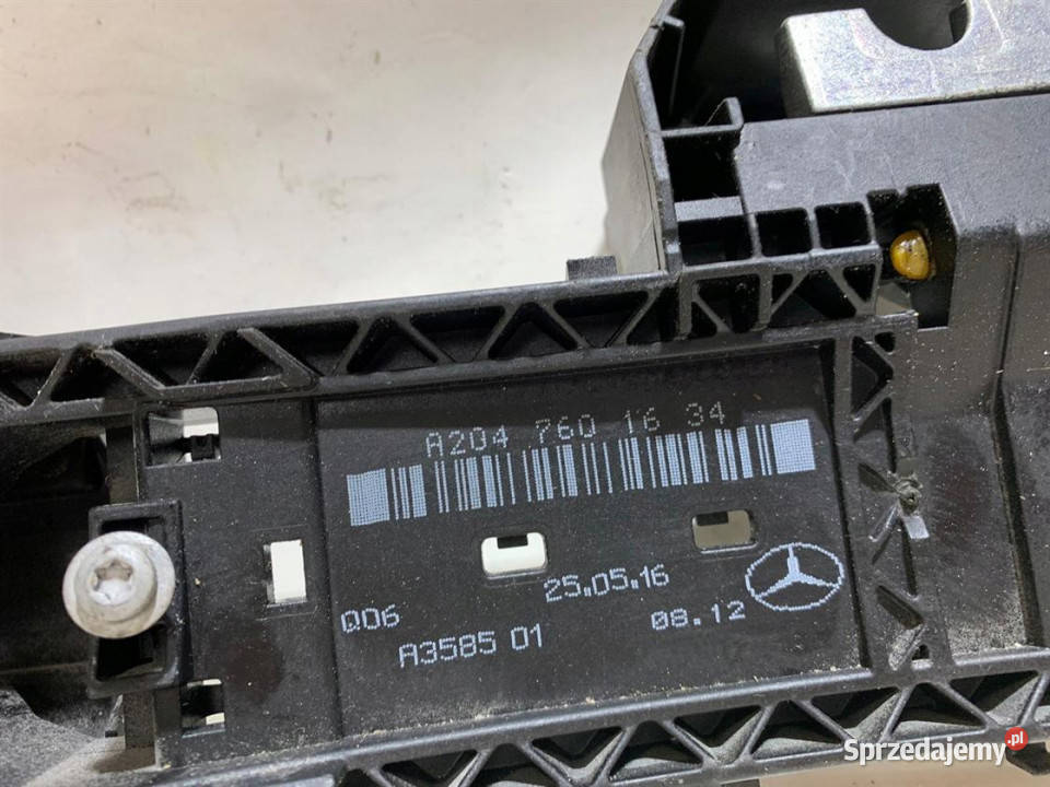 STELAŻ KLAMKI PRAWY TYŁ MERCEDES W204 2047601634 Murzynowo - Sprzedajemy.pl