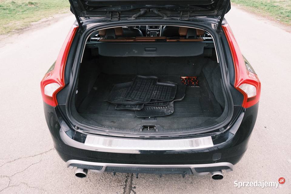 Samochód Volvo V60 2.0D R5 Krosno - Sprzedajemy.pl