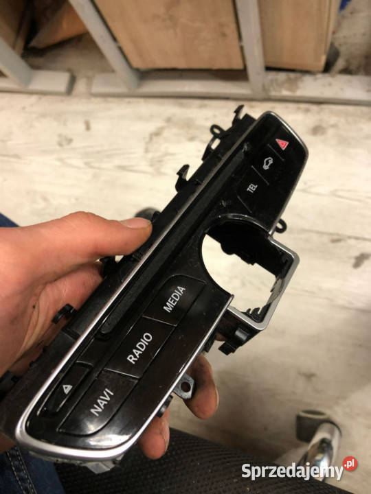 MERCEDES W205 PANEL STEROWANIA 2059052701 Murzynowo - Sprzedajemy.pl