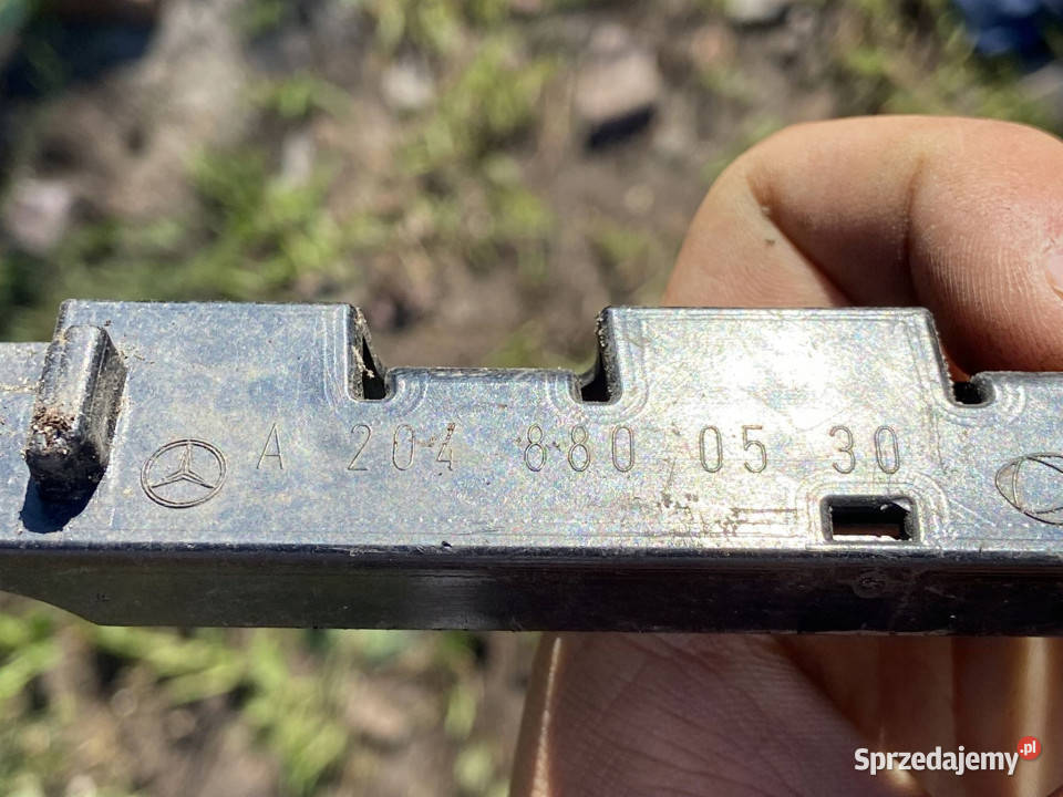 2048800530 ŚLIZG ZDERZAKA LEWY TYŁ MERCEDS W204 Murzynowo - Sprzedajemy.pl
