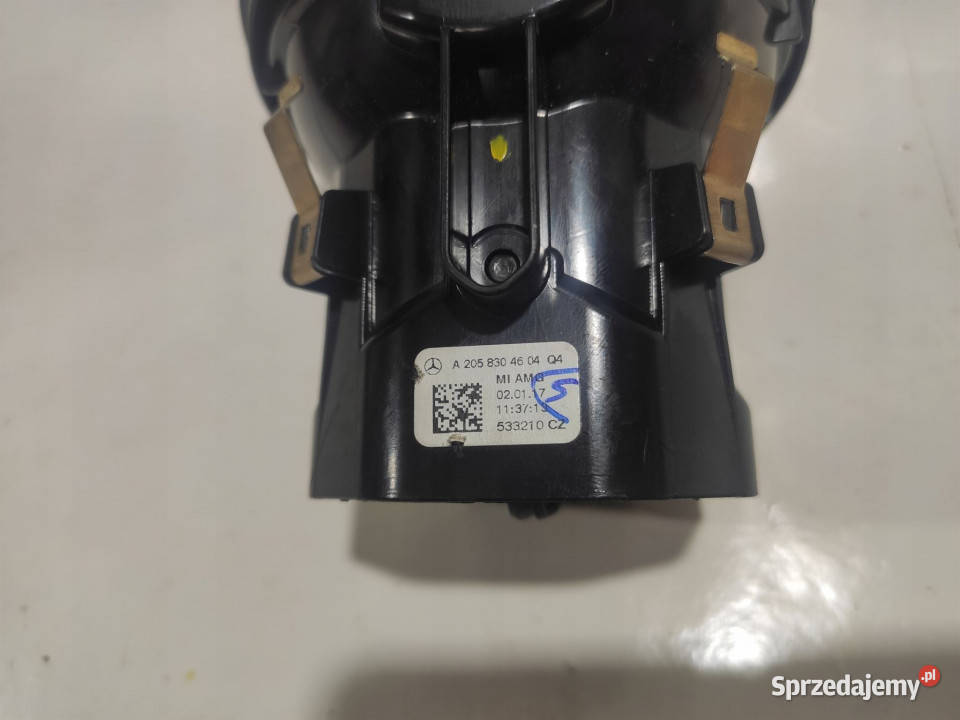KRATKA NAWIEWU MERCEDES C KLASA W205 2058304604 Murzynowo - Sprzedajemy.pl