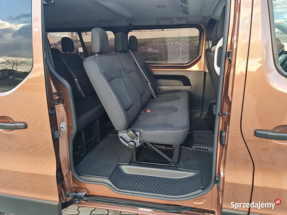 Renault Trafic 9-cio osobowy LONG z Polskiego Salonu Vivaro Daleszyce ...