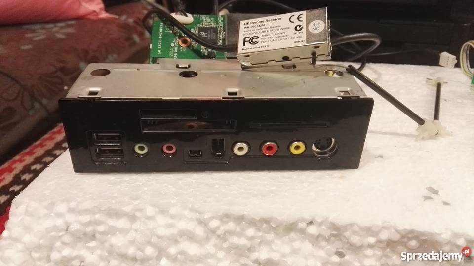 frontowy panel od Medion. czytnik, usb, remote control, wiFi Lublin ...