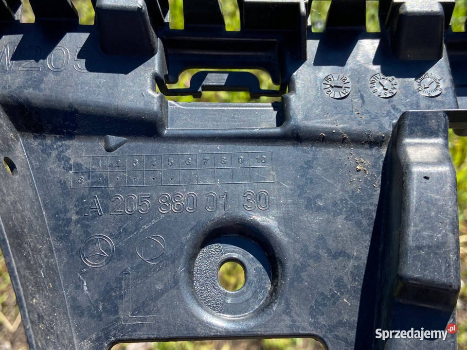 2058800130 ŚLIZG ZDERZAKA LEWY TYŁ MERCEDES W205 Murzynowo - Sprzedajemy.pl