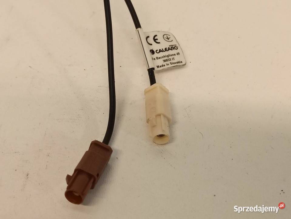 DACIA DUSTER II ANTENA DACHOWA GPS 282171730R - Sprzedajemy.pl