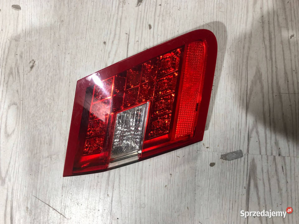 MERCEDES W212 LAMPA LEWA TYŁ W KLAPE 2129060158 Murzynowo - Sprzedajemy.pl