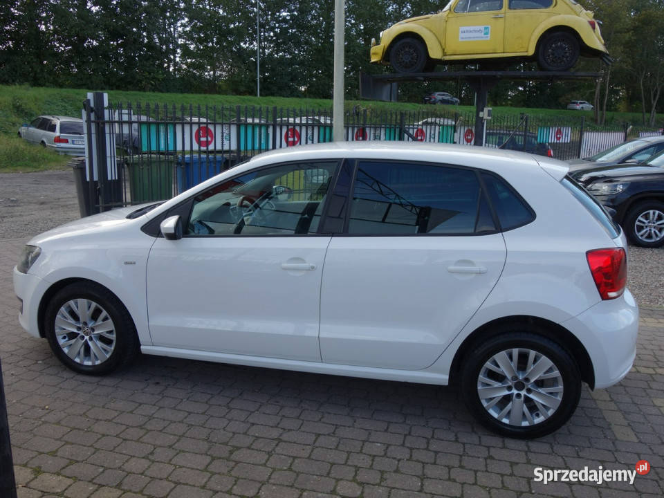 Volkswagen Polo Volkswagen Polo 2013 1.2 benzyna 70km BEZWYPADKOWY Navi ...