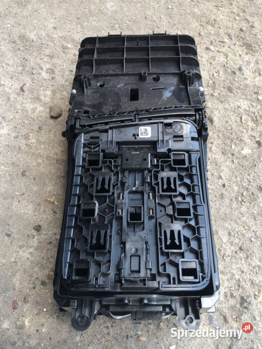 MERCEDES W206 SCHOWEK TUNELU ŚRODKOWEGO 2066805905 Murzynowo ...