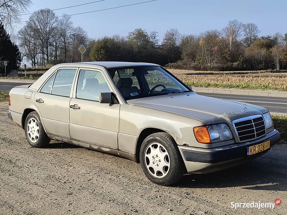 Mercedes W124 200D Polski Salon Żółte tablice Zabytek Kraków ...