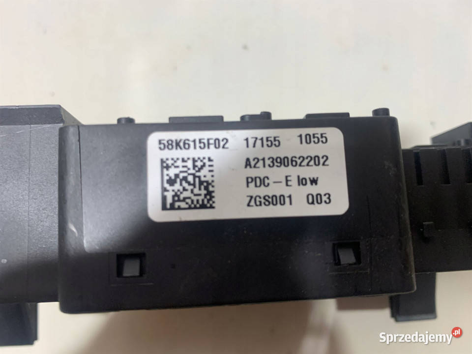 SKRZYNKA BEZPIECZNIKÓW MERCEDES W213 2139062202 Murzynowo - Sprzedajemy.pl