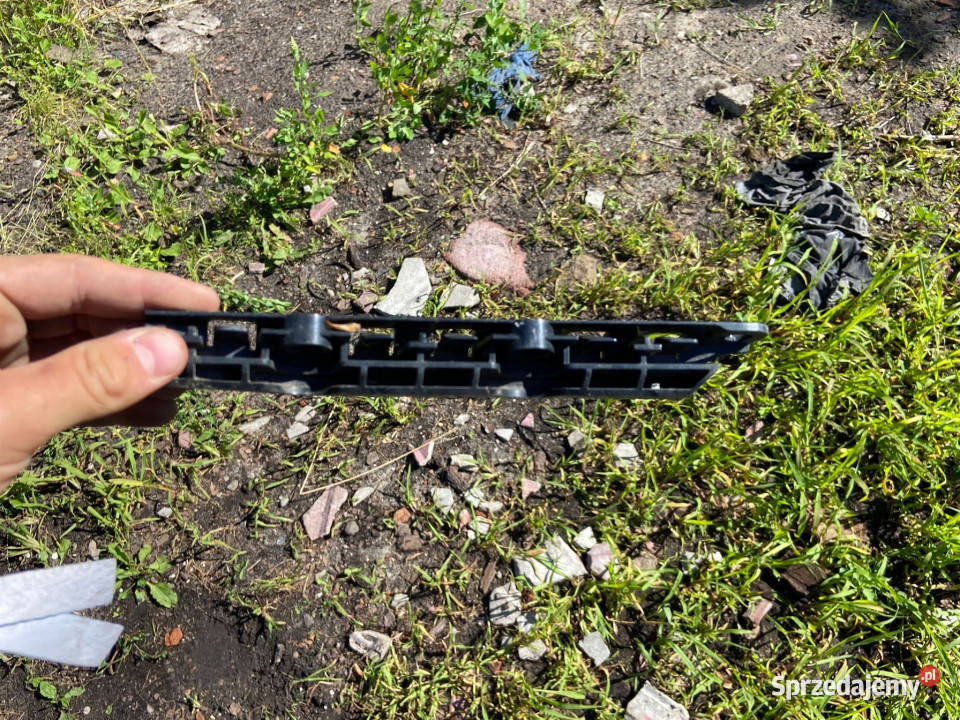 2048851063 ŚLIZG ZDERZAKA PRAWY TYŁ MERCEDES W204 Murzynowo ...