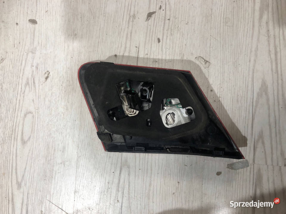 MERCEDES W212 LAMPA LEWA TYŁ W KLAPE 2129060158 Murzynowo - Sprzedajemy.pl